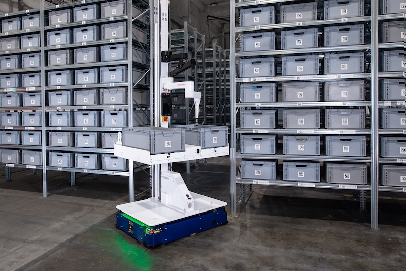 Industry Insights: Brightpick debuts its latest warehouse robot ...
