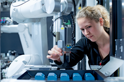 Industry Insights: Automation’s Biggest Challenges: Full Human-Robot ...