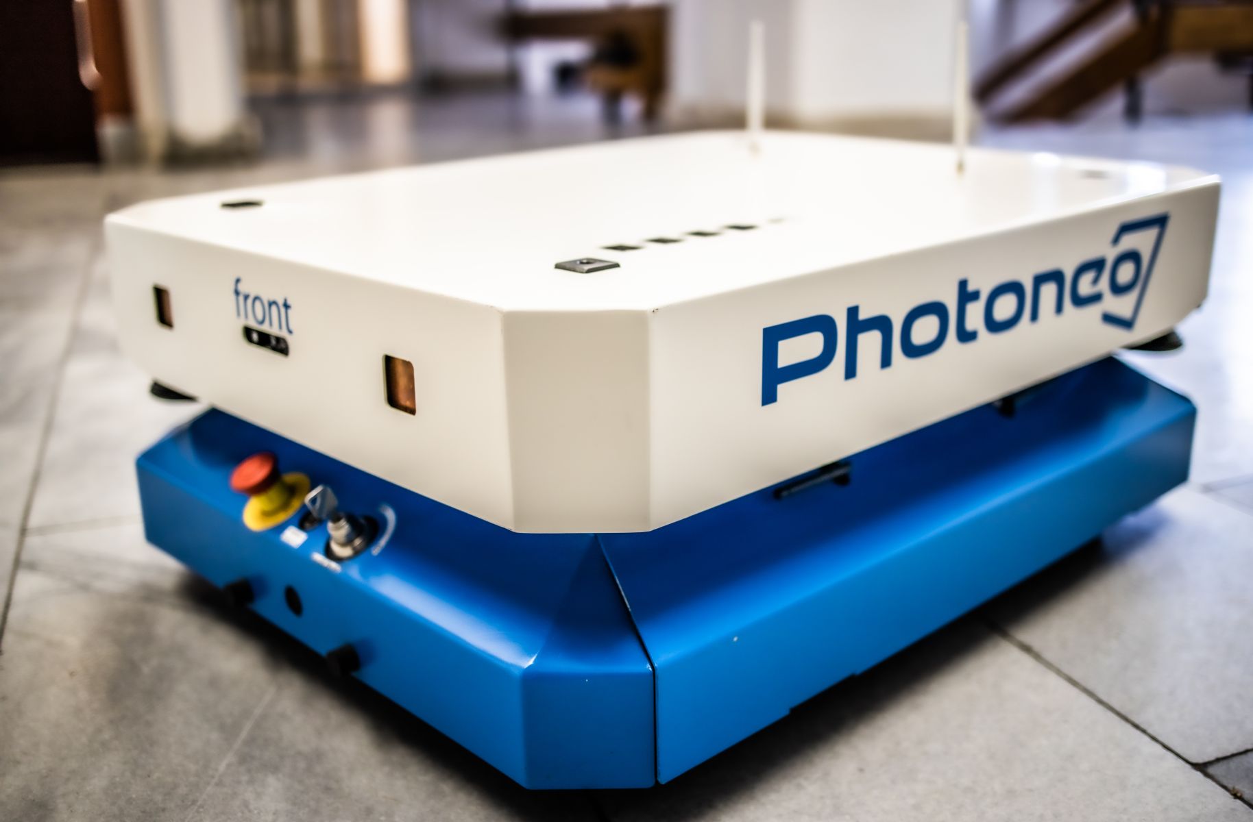 News: Mobile robots help with social distancing | Zebra Technologies ...