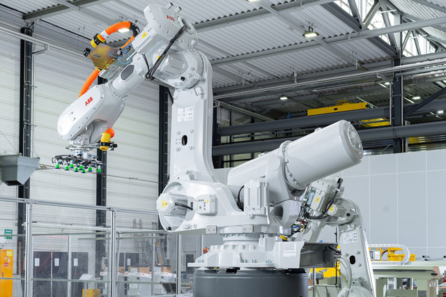News: ABB expands large industrial robot portfolio | ABB Inc.